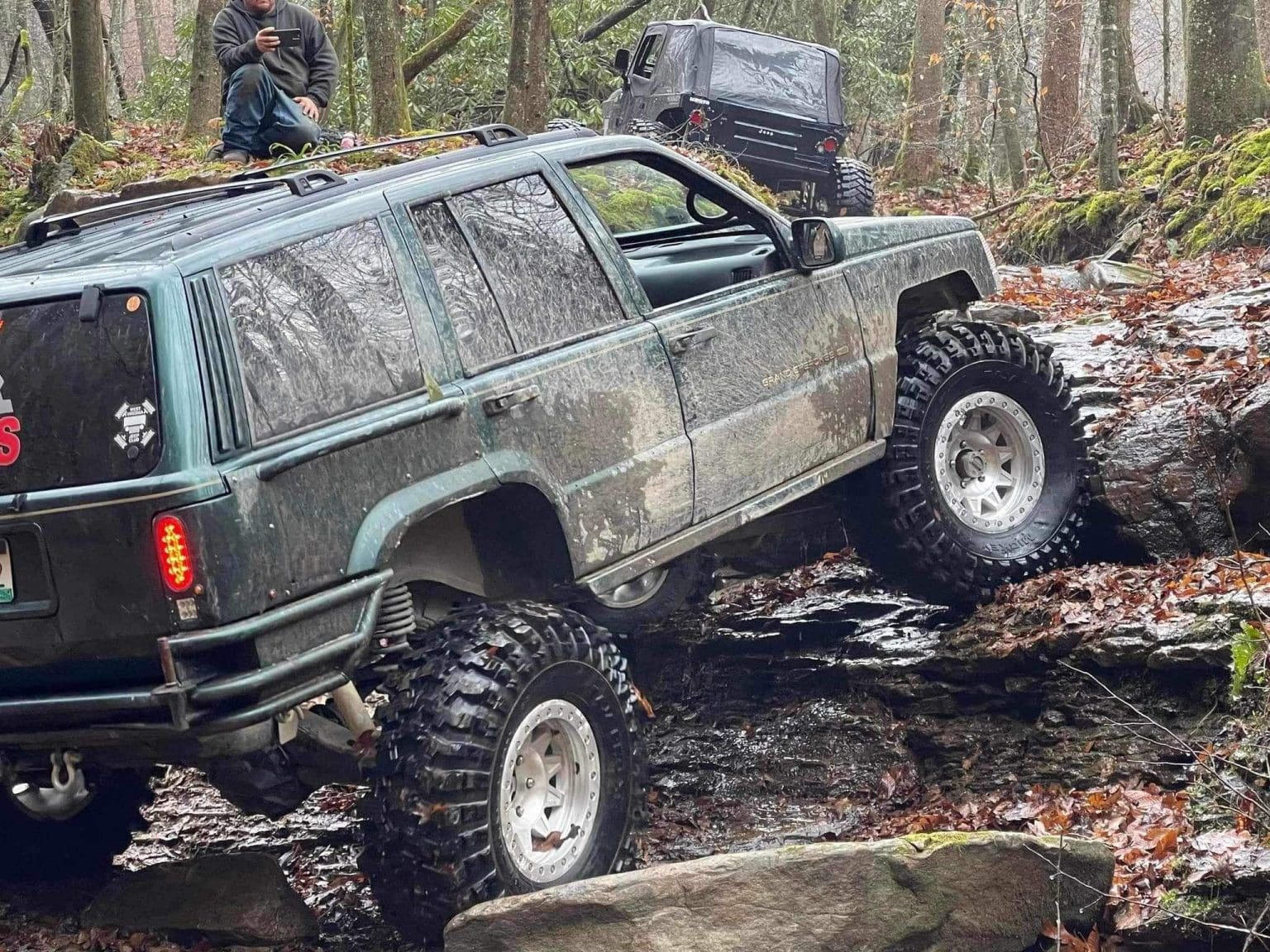 ZJ (1993-1998) Jeep Grand Cherokee Front Fender Armor - Standard ...